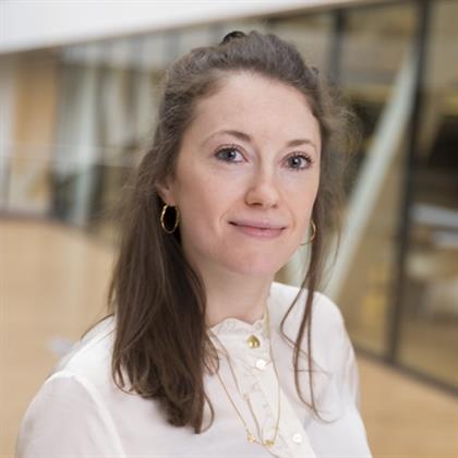 Laura Moors | Loyens & Loeff